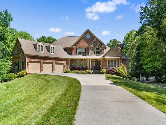 234 Shores Dr, Hayesville, NC 28904