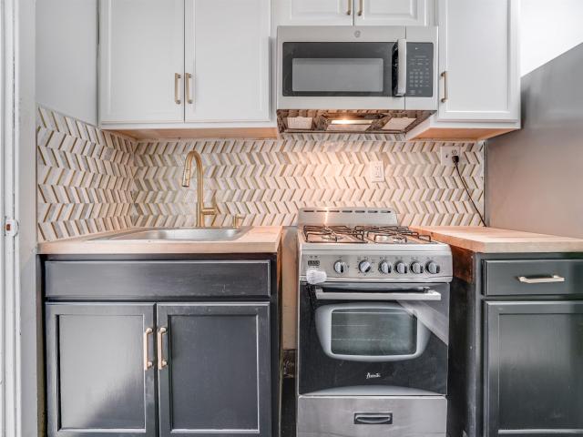 234 Summit Ave # 2