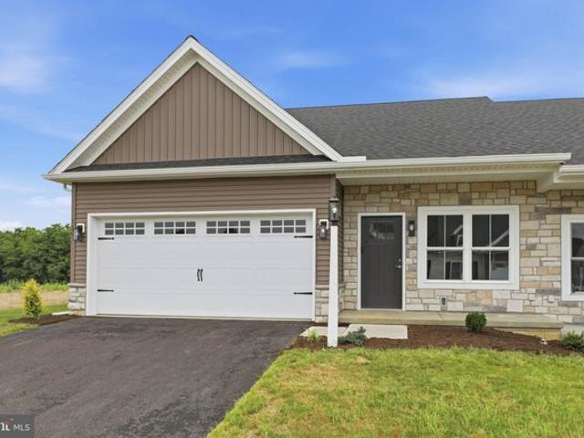234 Pilgrim Dr, Lancaster, PA 17603