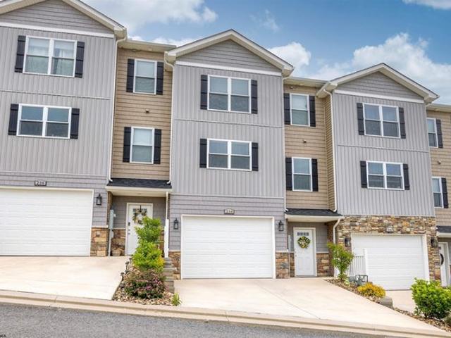 234 Red Oak Ln, Morgantown, WV 26501