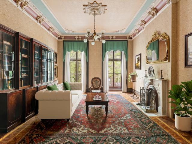 234 W 22nd Street
