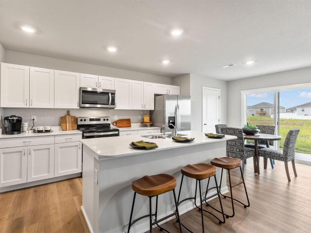 234 W 39th Place