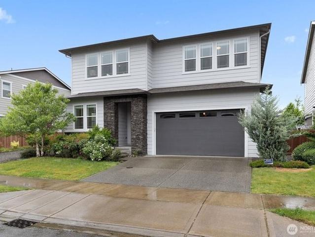 23546 SE 271st St, Maple Valley, WA 98038