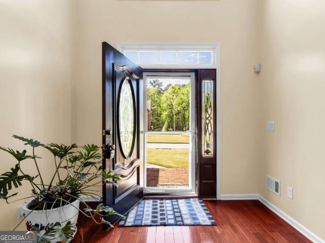 2354 Brentmoore Point