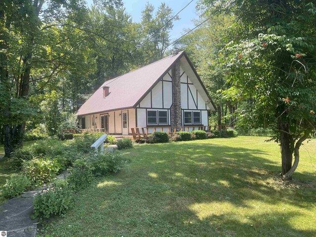 2354 E Huron Rd, Au Gres, MI 48703