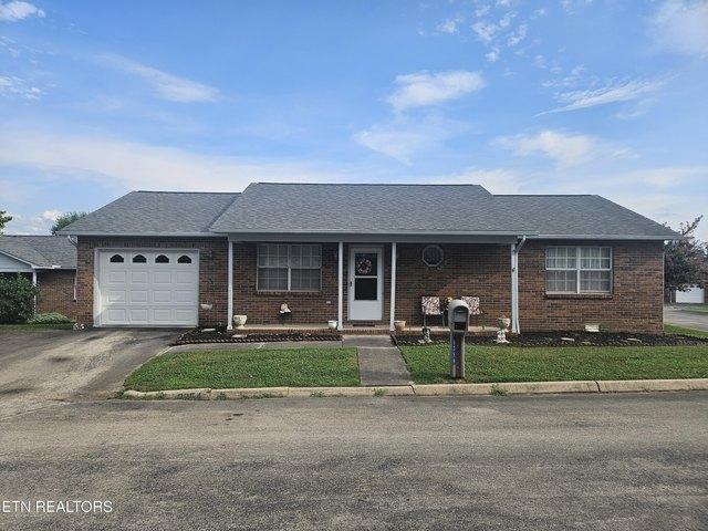 2354 Governors Ct, Maryville, TN 37801