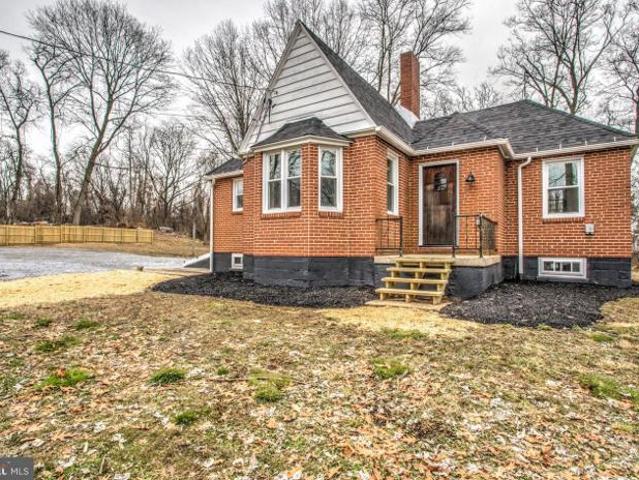 2354 S Geyers Church Rd, Middletown, PA 17057 in Londonderry, Pennsylvania