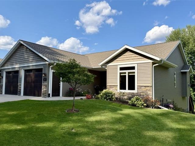 2355 McKinley Rd, Eau Claire, WI 54703