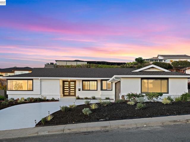 2356 Marineview Dr