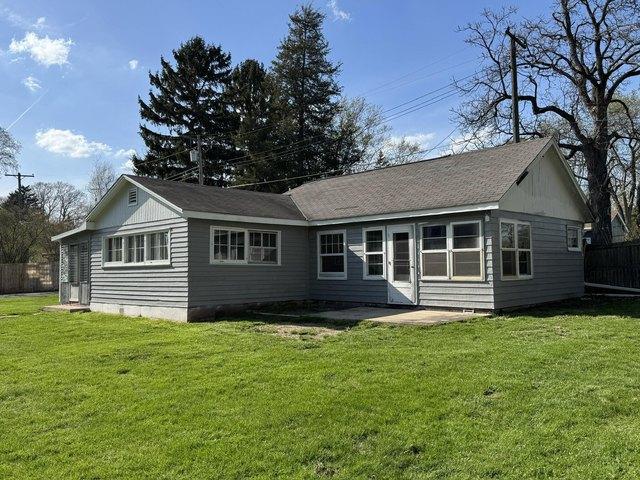 2356 N 2nd Ln, Summit, WI 53066