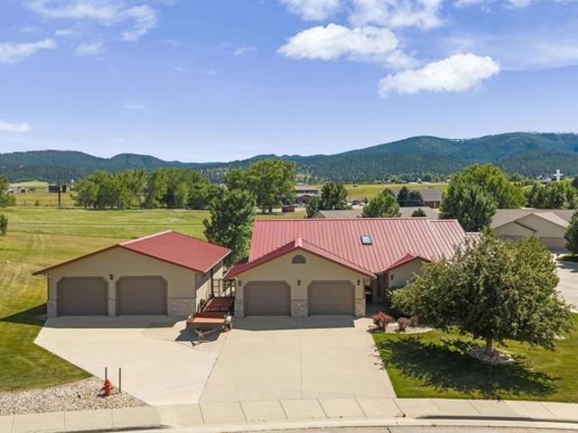 2356 Hillside Dr, Sturgis, SD 57785