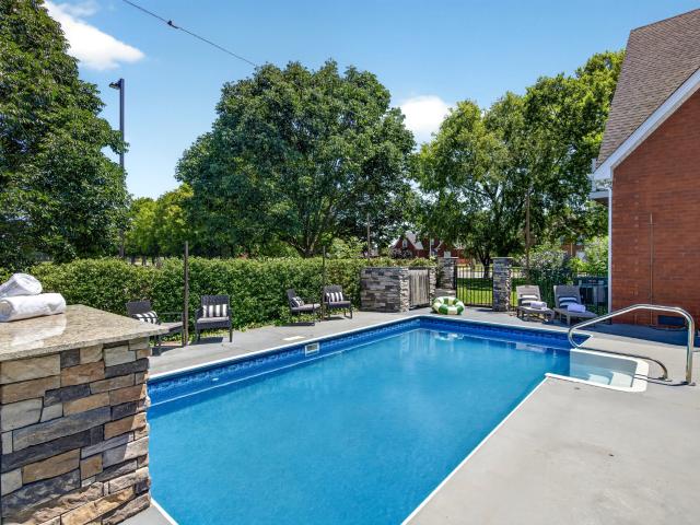 2356 Saint Andrews Dr
