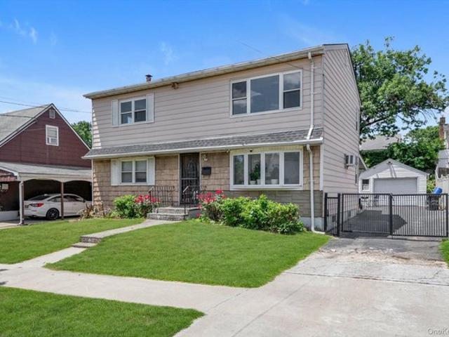 2356 th St, College Point, NY 11356