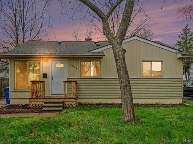 23578 Blackett Ave, Warren, MI 48089