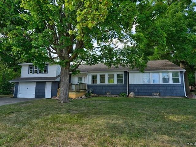 2357 Southampton Ave, Grand Blanc, MI 48507
