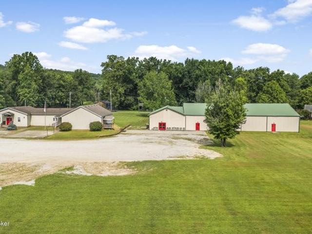 2357 W Blue Lick Rd, Shepherdsville, KY 40165