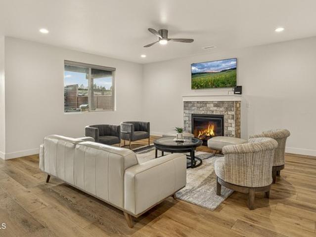 2358 S Polaris Way, Flagstaff, AZ 86001