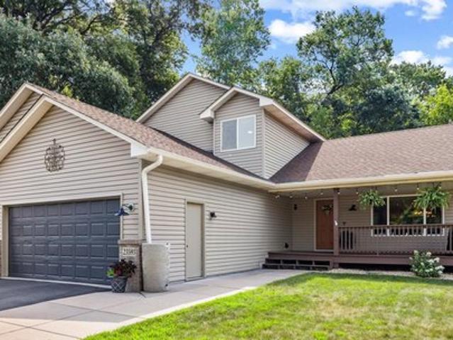 23593 Flora Ct NW, Saint Francis, MN 55070
