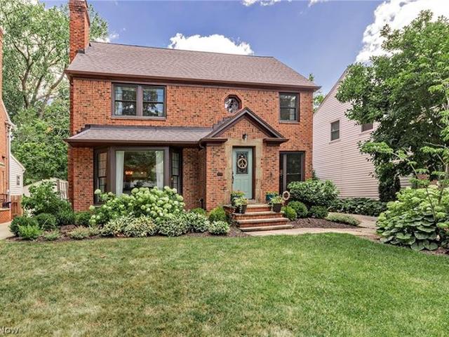 2359 Loyola Rd, University Heights, OH 44118