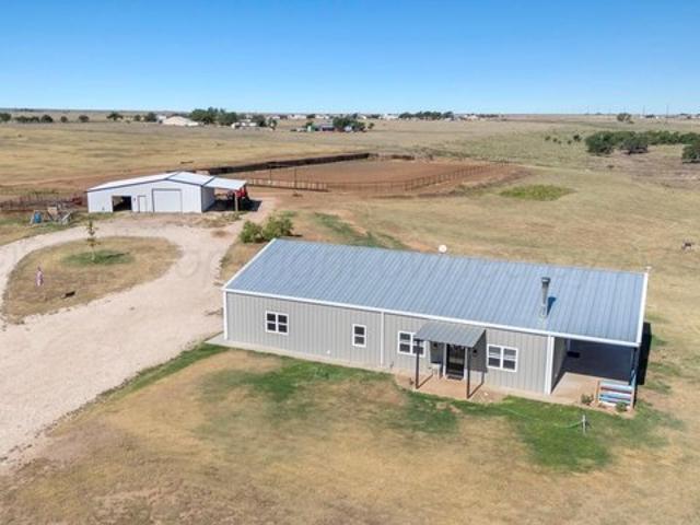 23500 Arnot Rd, Canyon, TX 79015