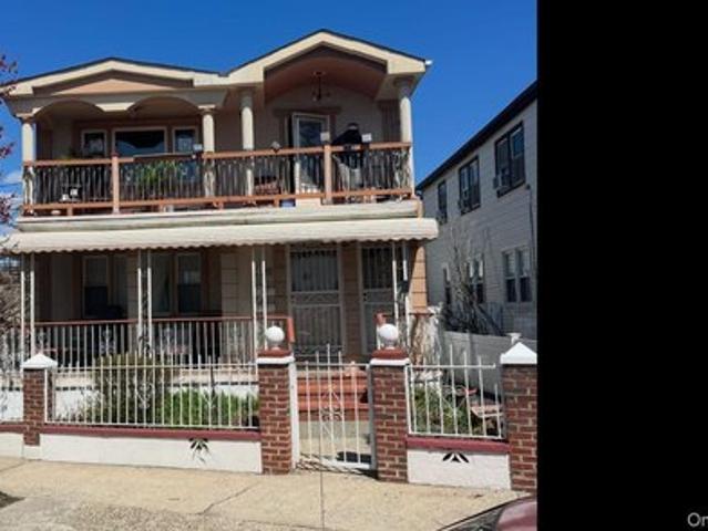 2350 Oceancrest Blvd, Far Rockaway, NY 11691