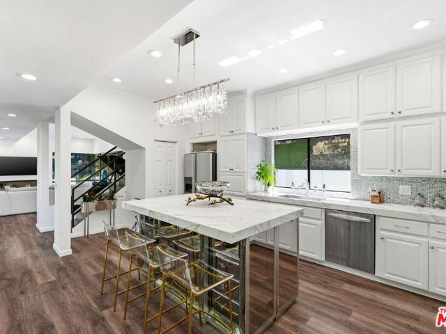 2350 Benedict Canyon Drive