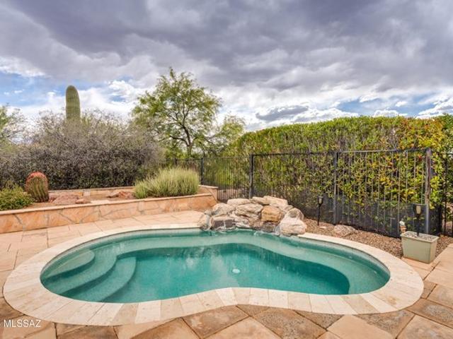 2350 E Skywalker Way, Green Valley, AZ 85614
