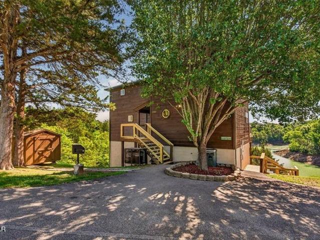 2350 Kerr Rd, Sevierville, TN 37876