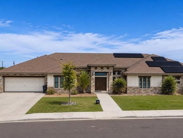 2350 Lemonwood St, Eagle Pass, TX 78852