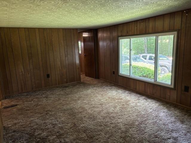 2350 Scandia Rd, Russell, PA 16365