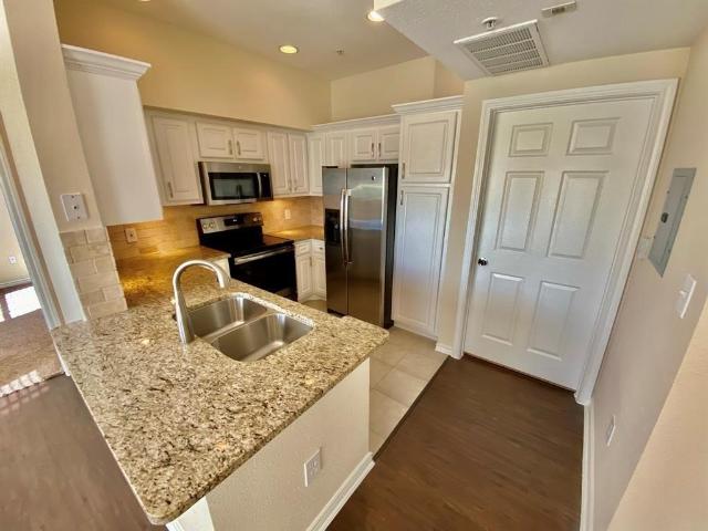 2350 Westcreek Ln, Unit 1104, Houston, TX 77027 | MLS #10430