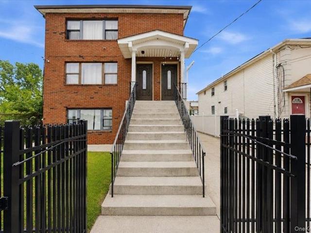 23515 Bentley Rd, Rosedale, NY 11422