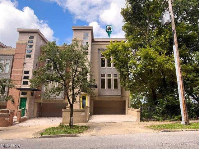 2351 Edgehill Rd, Cleveland, OH 44106