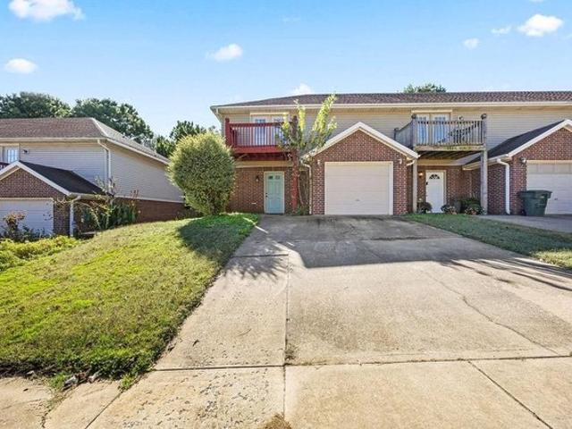 2351 W Skyler Dr, Fayetteville, AR 72703