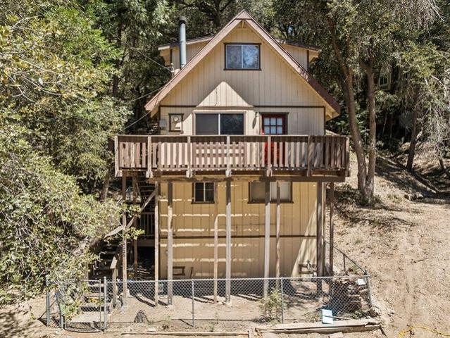 23527 The Blind Trl, Crestline, CA 92325