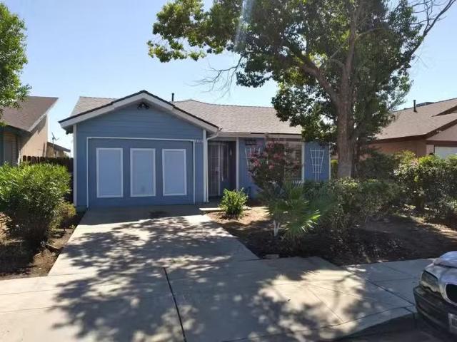 2352 N. Cecelia Ave 1 2352 N Cecelia Ave
