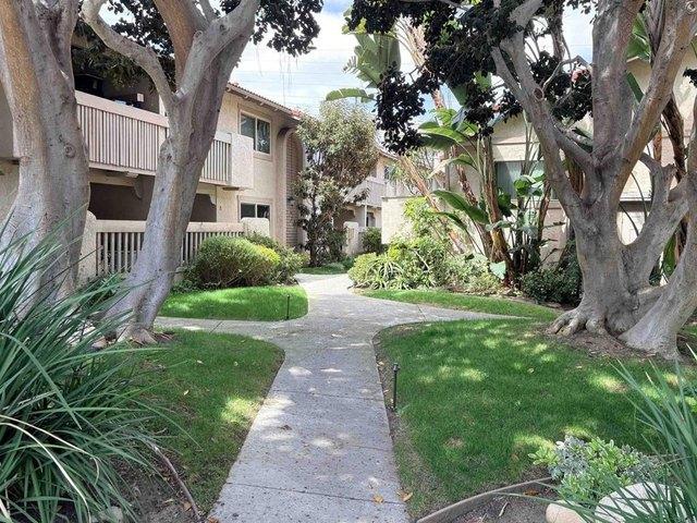 2352 Altisma Way Unit 9, Carlsbad, CA 92009