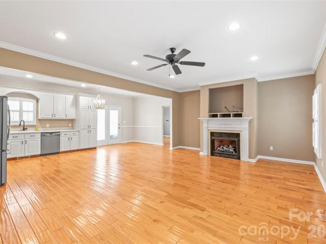 2352 Brooks Road