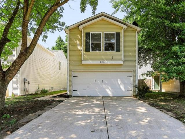 2352 Collins Way, Greenfield, IN 46140