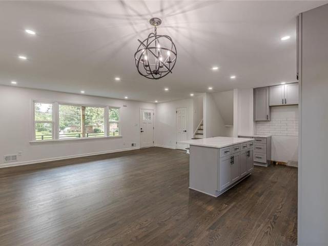 2352 Glendale Drive