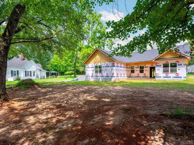 2352 Parksville Rd, Benton, TN 37307