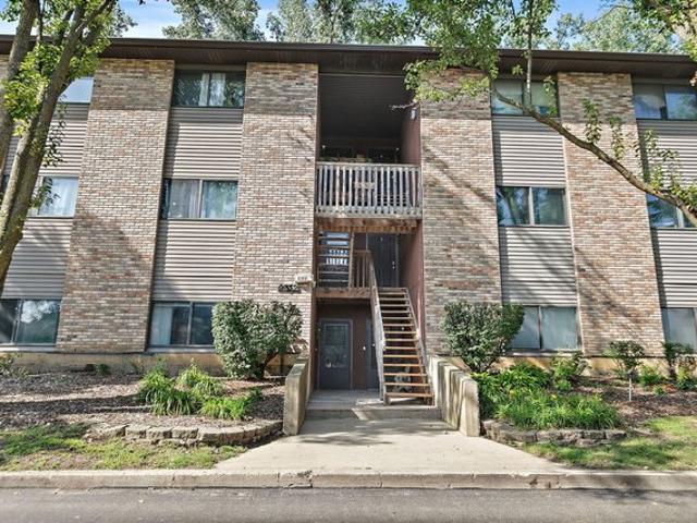 2352 South St Apt D, Elgin, IL 60123
