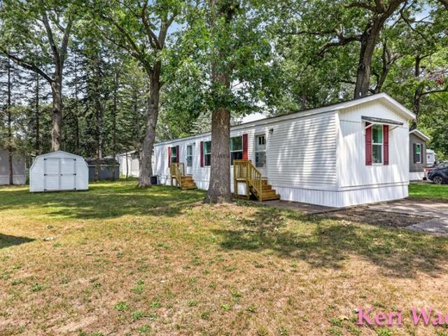 2353 Oak St, Twin Lake, MI 49457