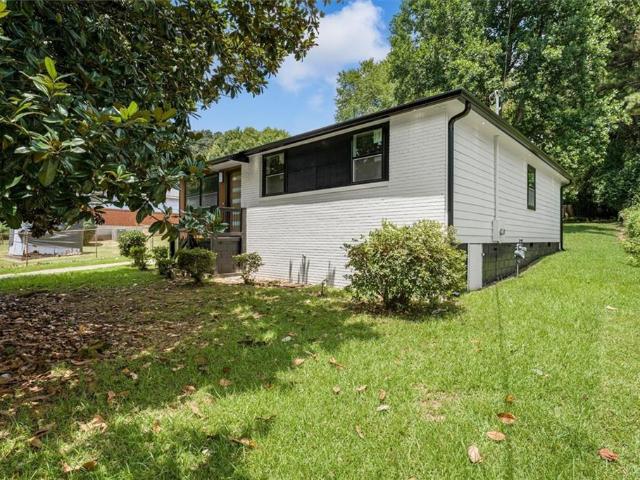 2353 Clarissa Drive NW