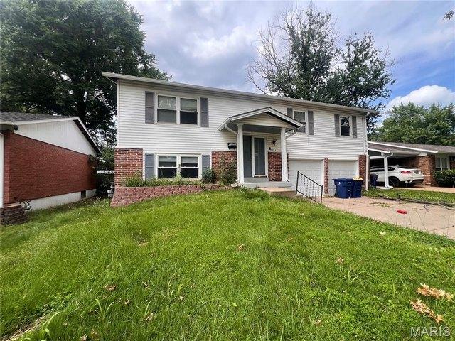2353 Kingsford Dr, Florissant, MO 63031