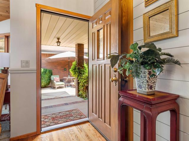 2353 Twin Oaks Park