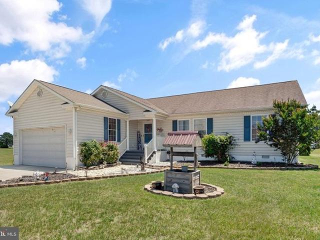 2353 Yardarm Dr, Greenbackville, VA 23356
