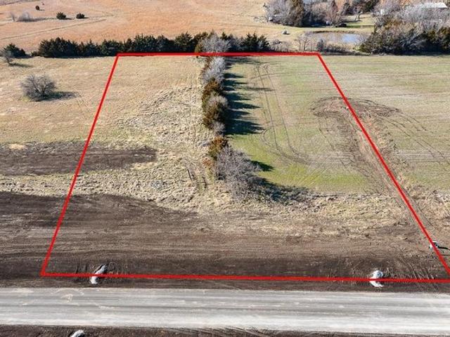 235th St Lot 3, Tonganoxie, KS 66086