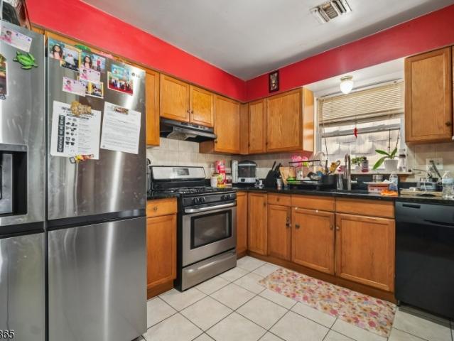 235 4Th St