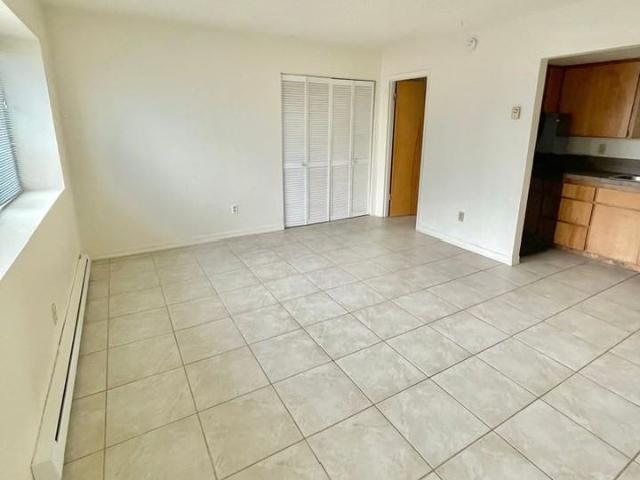 235 5c 475 N. Main St. #1 5 Studio Apartment for Rent at 475 N Main St, Ashland, OR 97520